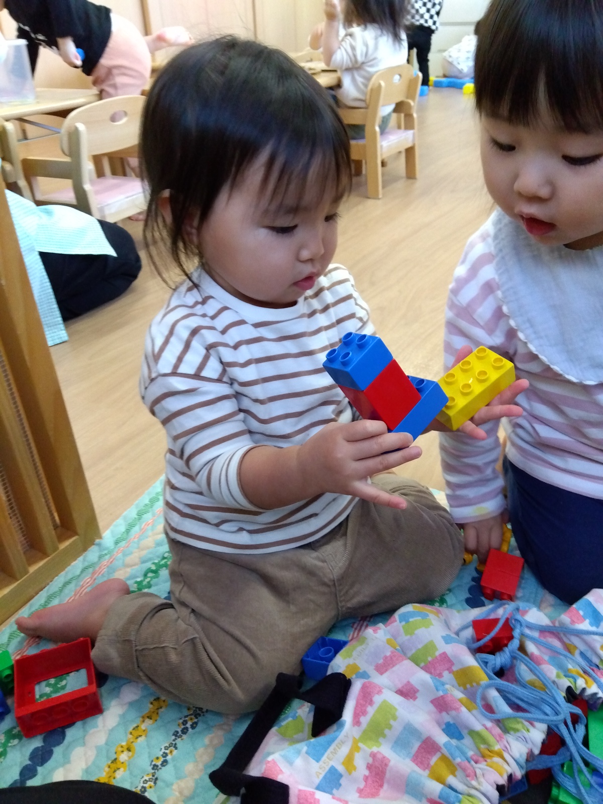 とある日の1歳児・・・。 | ちゃいれっく保育園 | 株式会社プロケア | Procare